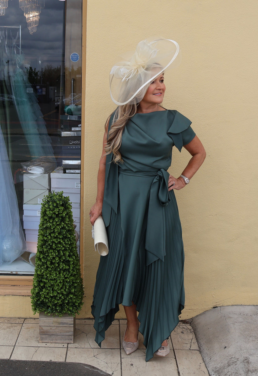 Kevan Jon Emilia pleat knee dress in khaki – Deja Elite Boutique