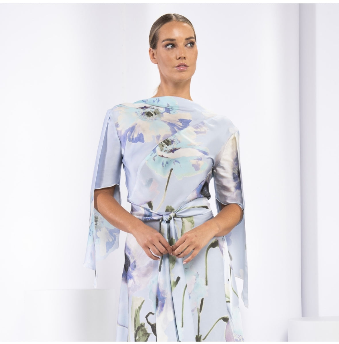 Kevan Jon Como dress in blue floral satin – Deja Elite Boutique